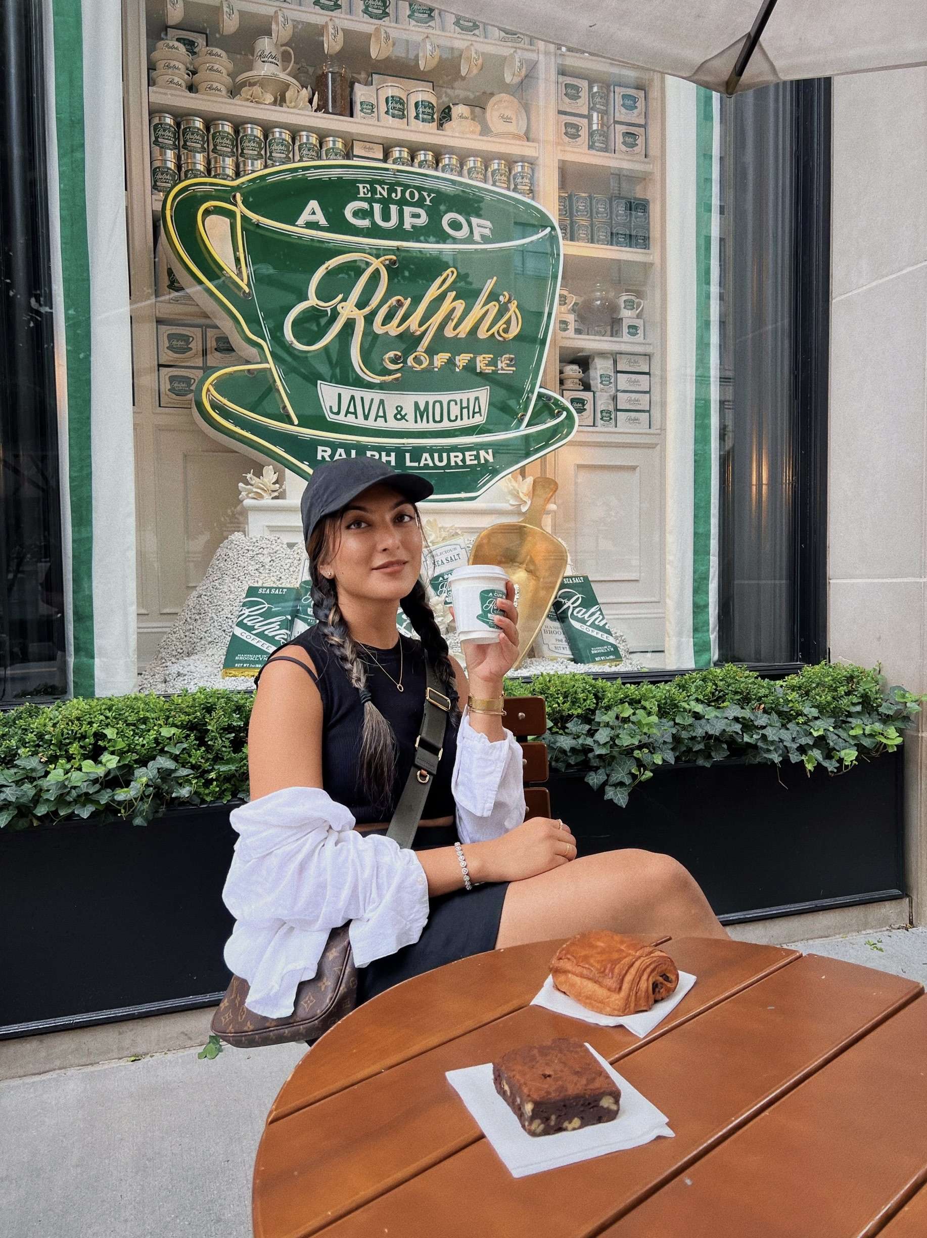21 Best Cafes in New York City you NEED to try - Croissants & Cafés